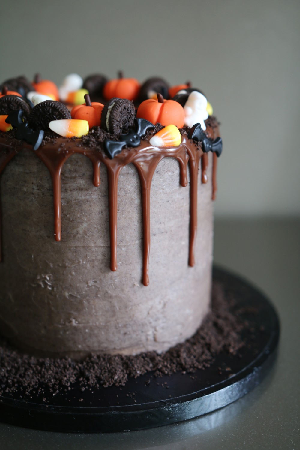 Halloween Drip Cake - Afternoon Crumbs